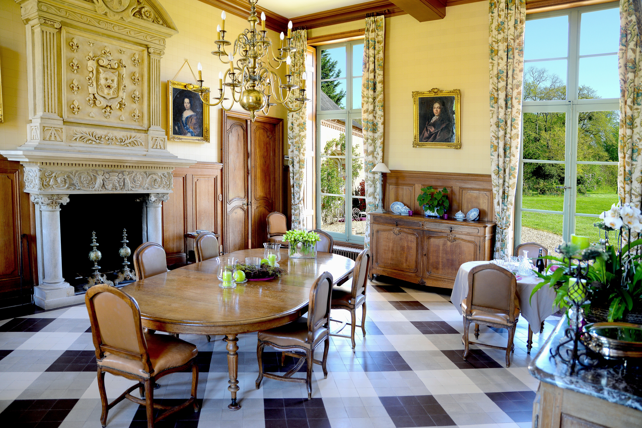 Inside - Château La Touanne - Quality rooms in Loire Valley Chateau ...